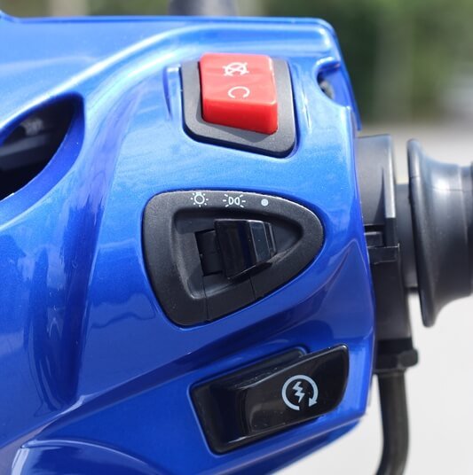 Demak Explorer 150 – Road Star